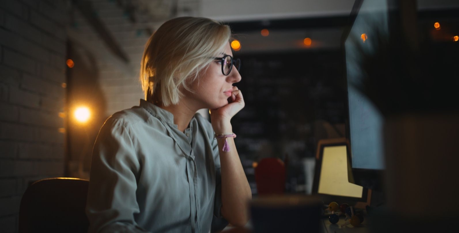 How to use light therapy for shift work with the Osin Loop